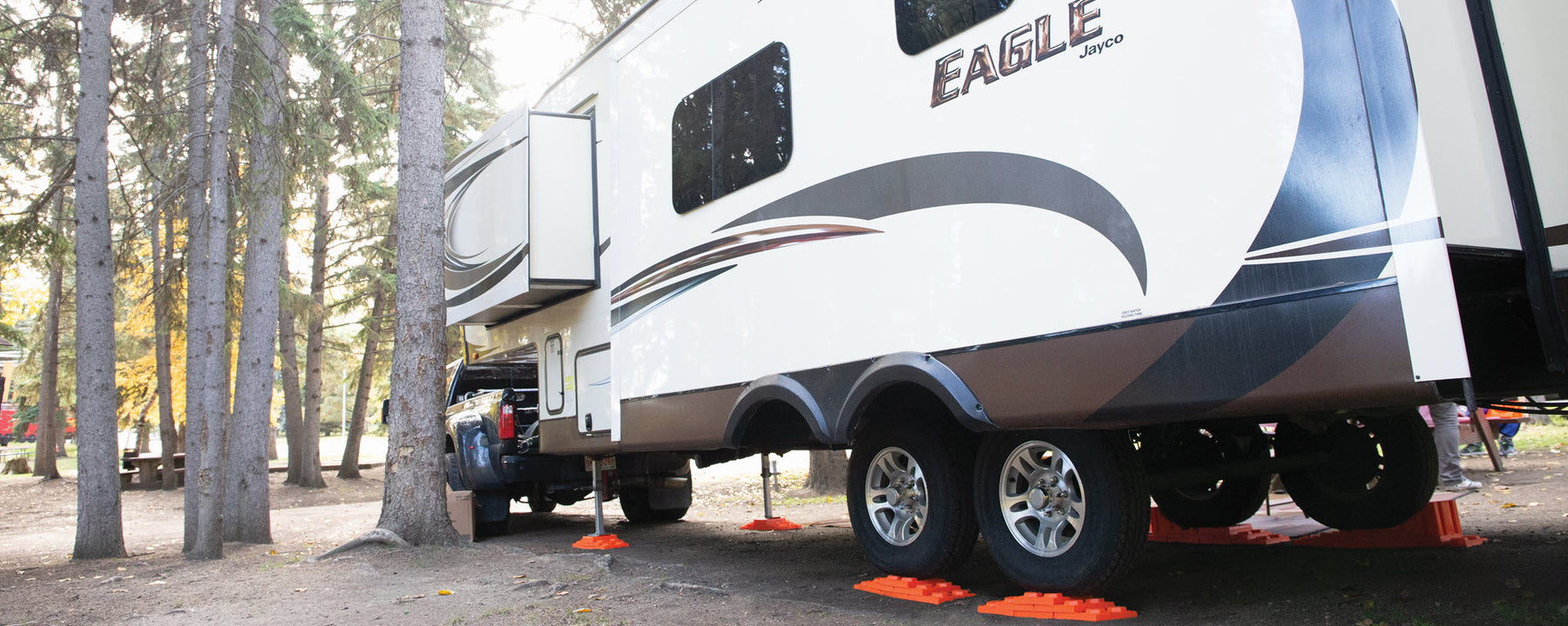 Tri-Lynx Corp. | Lynx Levelers | The Original RV Leveling System